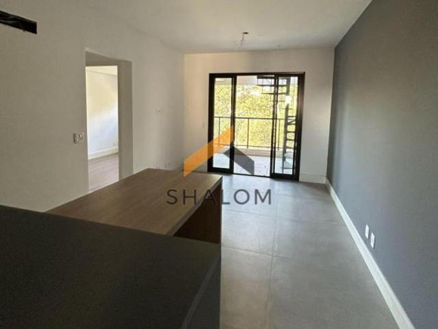 Descubra a Cobertura dos Seus Sonhos: Studio Moderno com Terraço no Guedala Mix!