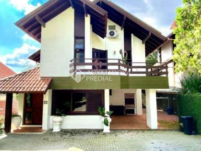 Descubra essa encantadora casa no condomínio em Novo Hamburgo