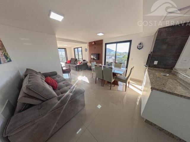 Descubra esta incrível cobertura duplex em Caiobá!