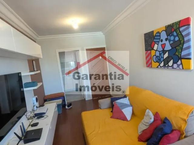 Descubra o seu novo lar em Bela Vista, Osasco! Este apartamento à venda oferece 72m² de área útil, d