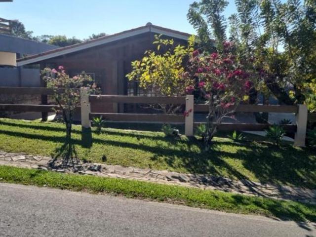 Descubra o seu novo lar no encantador Condomínio Quintas do Campo Largo, localizado em Nova Aracoiab