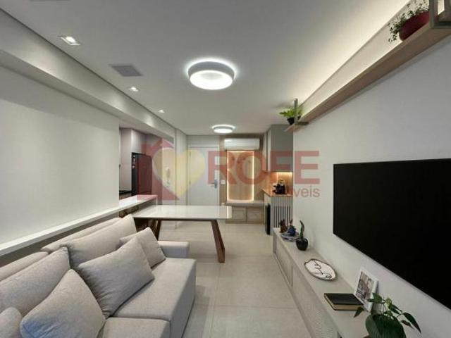 Design Icônico e Lazer de Resort no Rooftop com 66m²