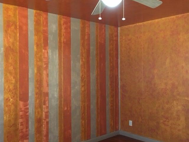 Design On A Dime! 1 Bedroom Apartment Rental!