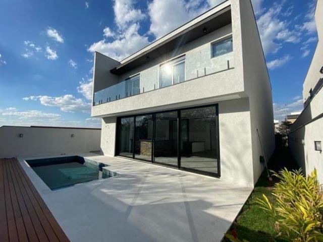 Design moderno, integração perfeita dos ambientes e localização privilegiada!