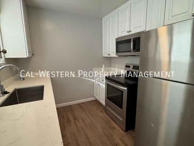 Desirable Sunnyvale/ Border of Cupertino location, 2/1 upstairs!