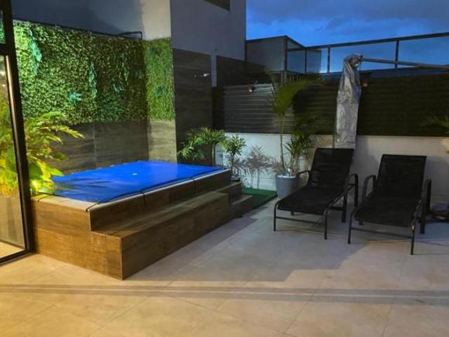Agradável cobertura para venda em Sumaré com 3 quartos, sendo 1 suíte, 241m²