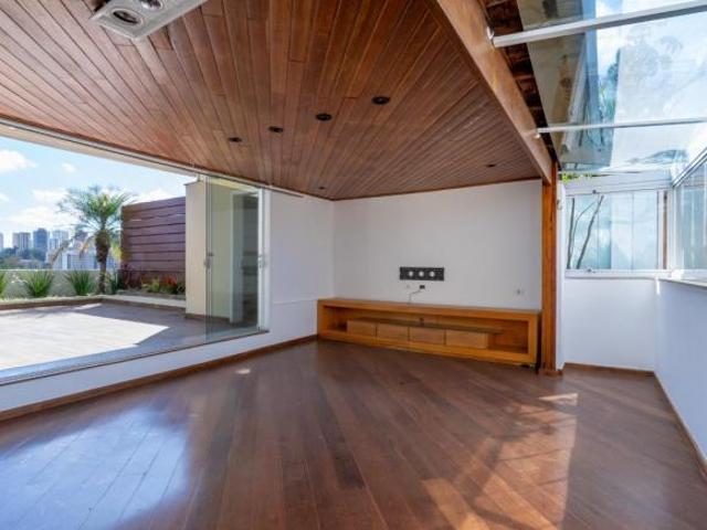 Deslumbrante cobertura para venda em Paraíso do Morumbi com 3 quartos, sendo 2 suítes, 236m² there