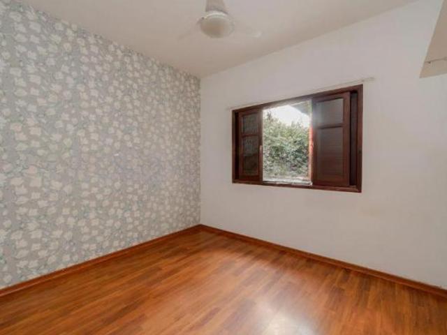 Versátil casa para venda em Vila Pompéia com 4 quartos, sendo 4 suítes, 231m²