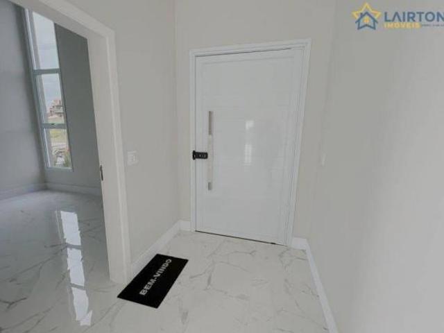 Deslumbrante Casa de 4 Suítes à Venda por R$ 1.799.000 com Piscina Borda Infinita e Vista para Área