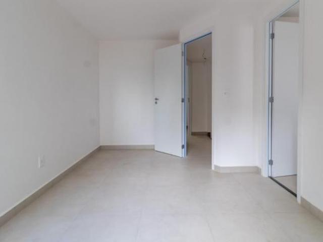 Atraente casa de vila para venda com 2 quartos, sendo 2 suítes, 146m²