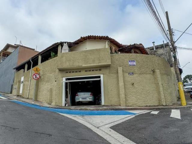 Sensacional casa de vila para venda em Centro com 2 quartos, sendo 1 suíte, 193m²