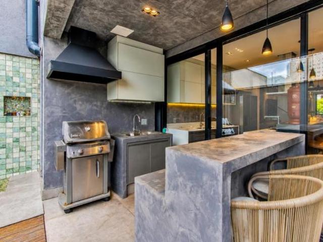Confortável casa de vila para venda em Vila Rosália com 4 quartos, sendo 4 suítes, 427m² pricila b