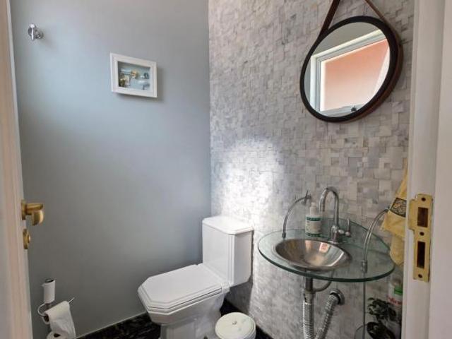 Confortável casa em condomínio para venda com 4 quartos, sendo 2 suítes, 251m² mlimaoscar#O0SWS
