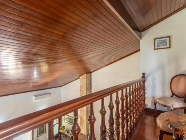 Elegante casa em condomínio para venda com 7 quartos, sendo 7 suítes, 952m²