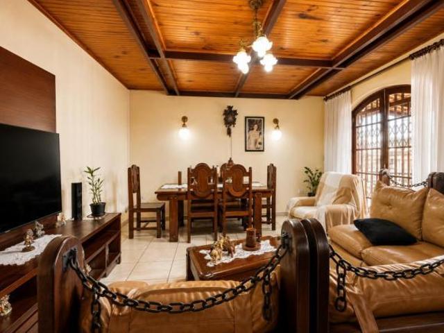 Sensacional casa para venda em Jardim Marilu com 2 quartos, 120m²
