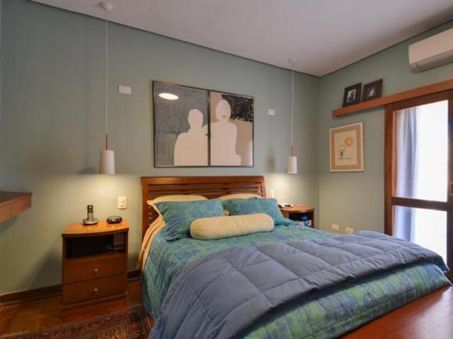 Agradável casa para venda em Pacaembu com 3 quartos, sendo 3 suítes, 422m² theremaxcollection#2FCN