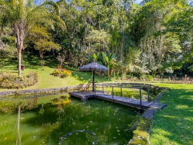 Casa para venda em Palmeiras com 4 quartos, sendo 1 suíte, 400m²