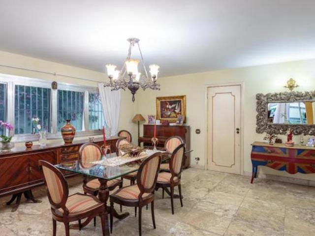 Sensacional casa para venda em Retiro Morumbi com 3 quartos, sendo 3 suítes, 314m²