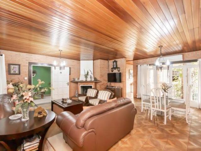 Atraente casa para venda em Vila Guarani Z Sul com 4 quartos, sendo 1 suíte, 350m² remaxares#US1