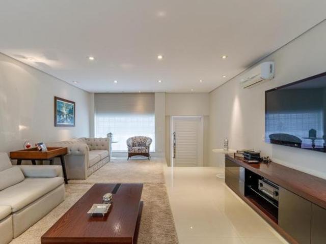 Sensacional casa para venda em Vila Mariana com 4 quartos, sendo 3 suítes, 387m²