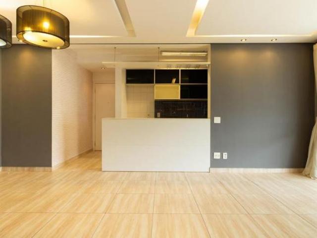 Excelente apartamento para venda e locação em Vila Anastácio com 3 quartos, sendo 1 suíte, 87m² re