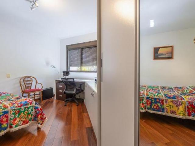 Deslumbrante apartamento para venda e locação em Campo Belo com 4 quartos, sendo 3 suítes, 221m² r