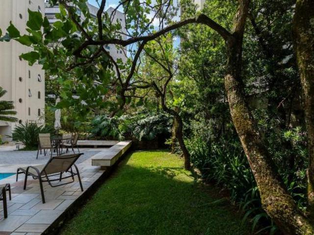 Excelente apartamento para venda em Vila Uberabinha com 2 quartos, sendo 2 suítes, 171m² remaxfron