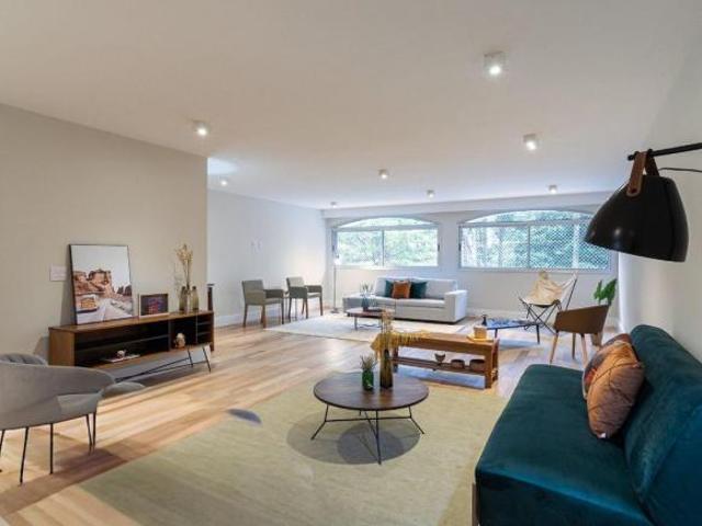 Agradável apartamento para venda em Bela Vista com 4 quartos, sendo 2 suítes, 236m²