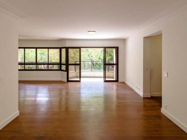 Confortável apartamento para venda em Itaim Bibi com 3 quartos, sendo 3 suítes, 190m² urban#UZ5VX