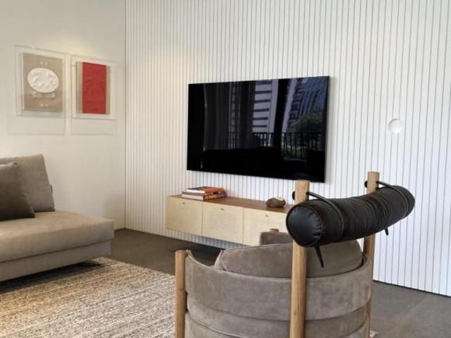 Elegante apartamento para venda em Itaim Bibi com 3 quartos, sendo 3 suítes, 270m²