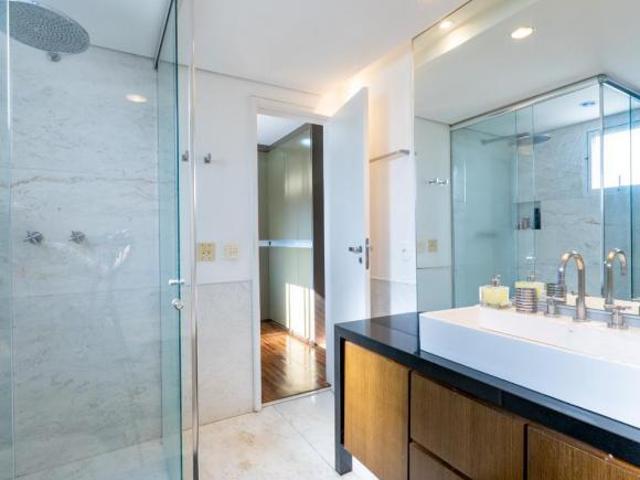 Imperdível apartamento para venda em Jardim Fonte do Morumbi com 2 quartos, sendo 2 suítes, 210m²