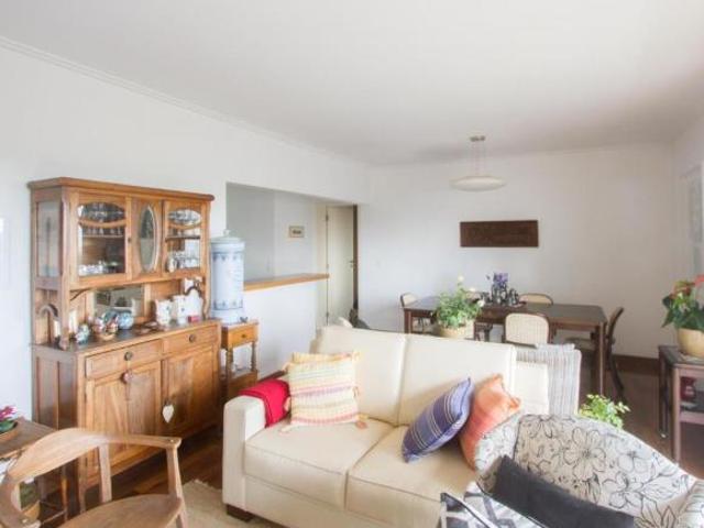 Imperdível apartamento para venda em Parque Colonial com 3 quartos, sendo 1 suíte, 121m²