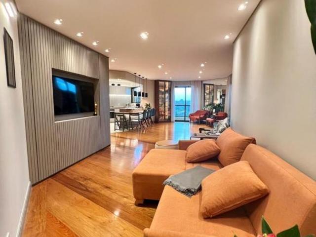Espetacular apartamento para venda em Parque São Domingos com 3 quartos, sendo 1 suíte, 174m² rema
