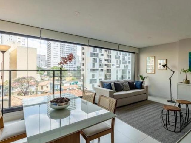 Confortável apartamento para venda em Perdizes com 4 quartos, sendo 3 suítes, 80m²