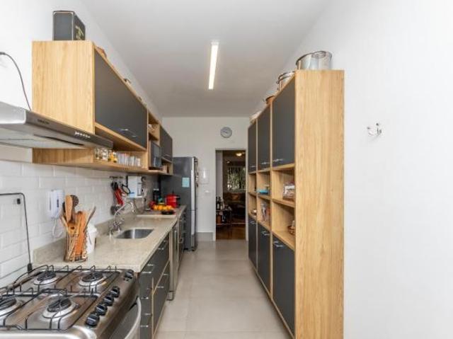Funcional apartamento para venda em Santa Cecília com 2 quartos, sendo 1 suíte, 106m²