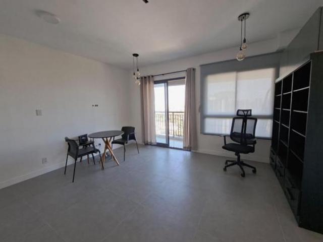 Confortável apartamento para venda em Santo Amaro com 1 quarto, sendo 1 suíte, 43m²