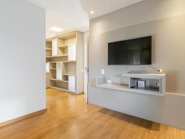 Sensacional duplex para venda em Pinheiros com 2 quartos, sendo 2 suítes, 132m²