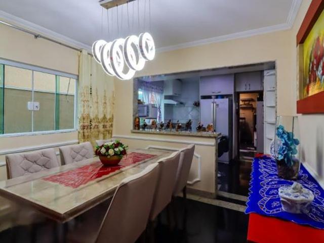 Deslumbrante sobrado para venda em Jardim Felicidade Zona Oeste com 3 quartos, sendo 1 suíte, 200m