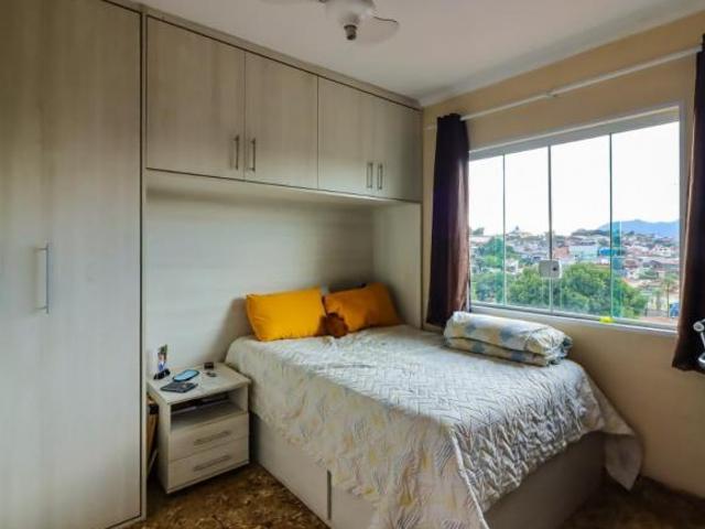 Versátil sobrado para venda em Jardim Felicidade Zona Oeste com 3 quartos, sendo 1 suíte, 200m²