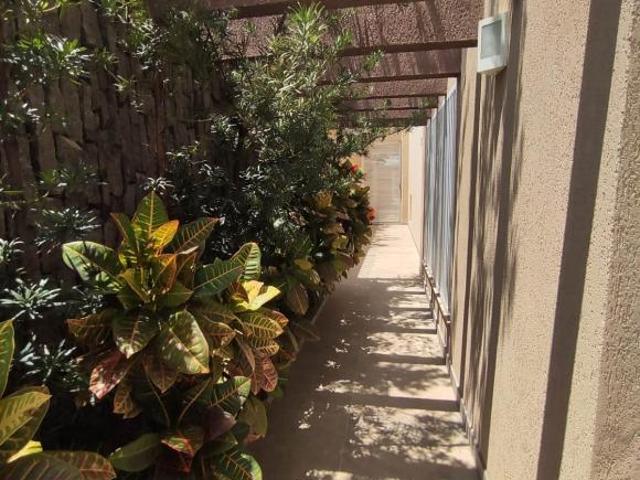Funcional sobrado para venda em Jardim São Caetano com 4 quartos, sendo 2 suítes, 295m²