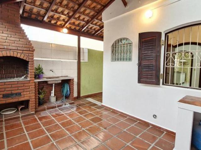 Imperdível sobrado para venda em Jardim Santa Inês com 3 quartos, sendo 1 suíte, 139m² fabio danta