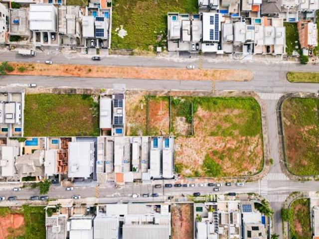 Sensacional sobrado para venda em Portais Polvilho com 3 quartos, sendo 3 suítes, 189m² mlimaosc