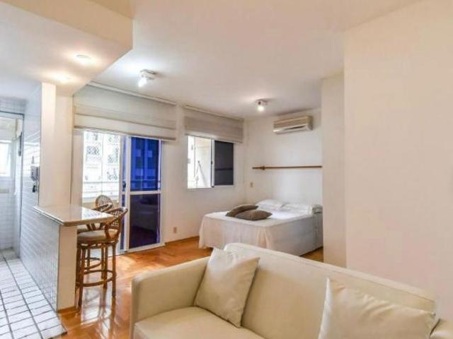 Sensacional studio para venda em Pinheiros com 1 quarto, sendo 1 suíte, 45m²