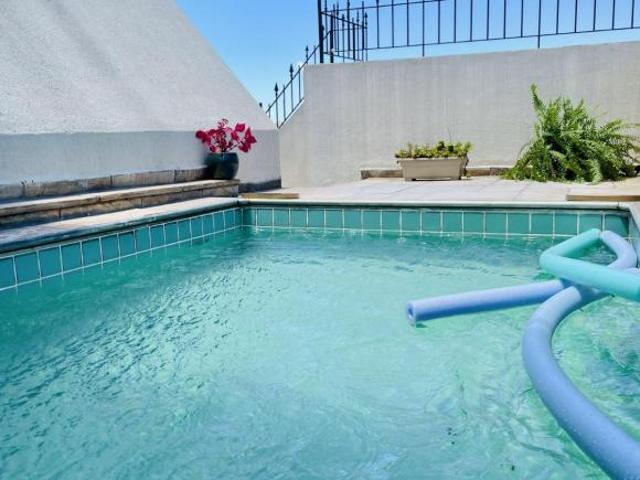 Confortável triplex para venda em Moema com 2 quartos, 124m²