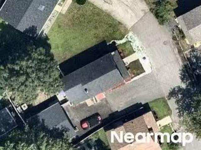 Desmarais Ave