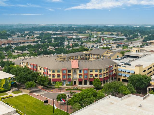 DeSoto Town Center 1 Bedroom Apartment for Rent at 207 E Pleasant Run Rd, Desoto, TX 75115