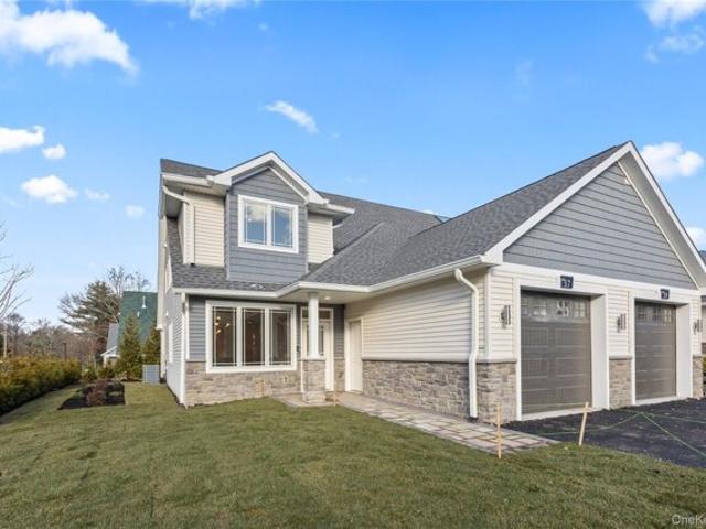 Dessau Cir, Spring Valley, Condo For Sale