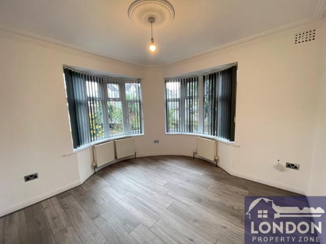 Detached 3 bed, 2 bath house with Garden