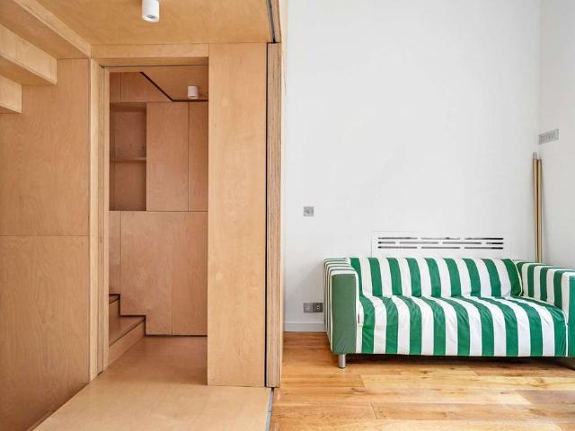 Detached and architecturally designed two bedroom mews house, located in an extremely enviable location