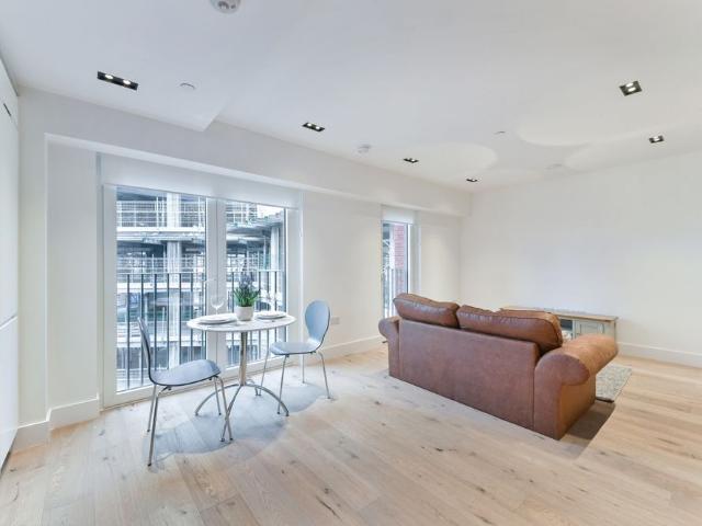 detached apartment to rent